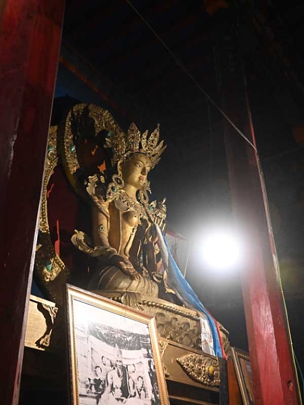 Ragya Monastery, also known as "Yulong Ragya Monastery,"