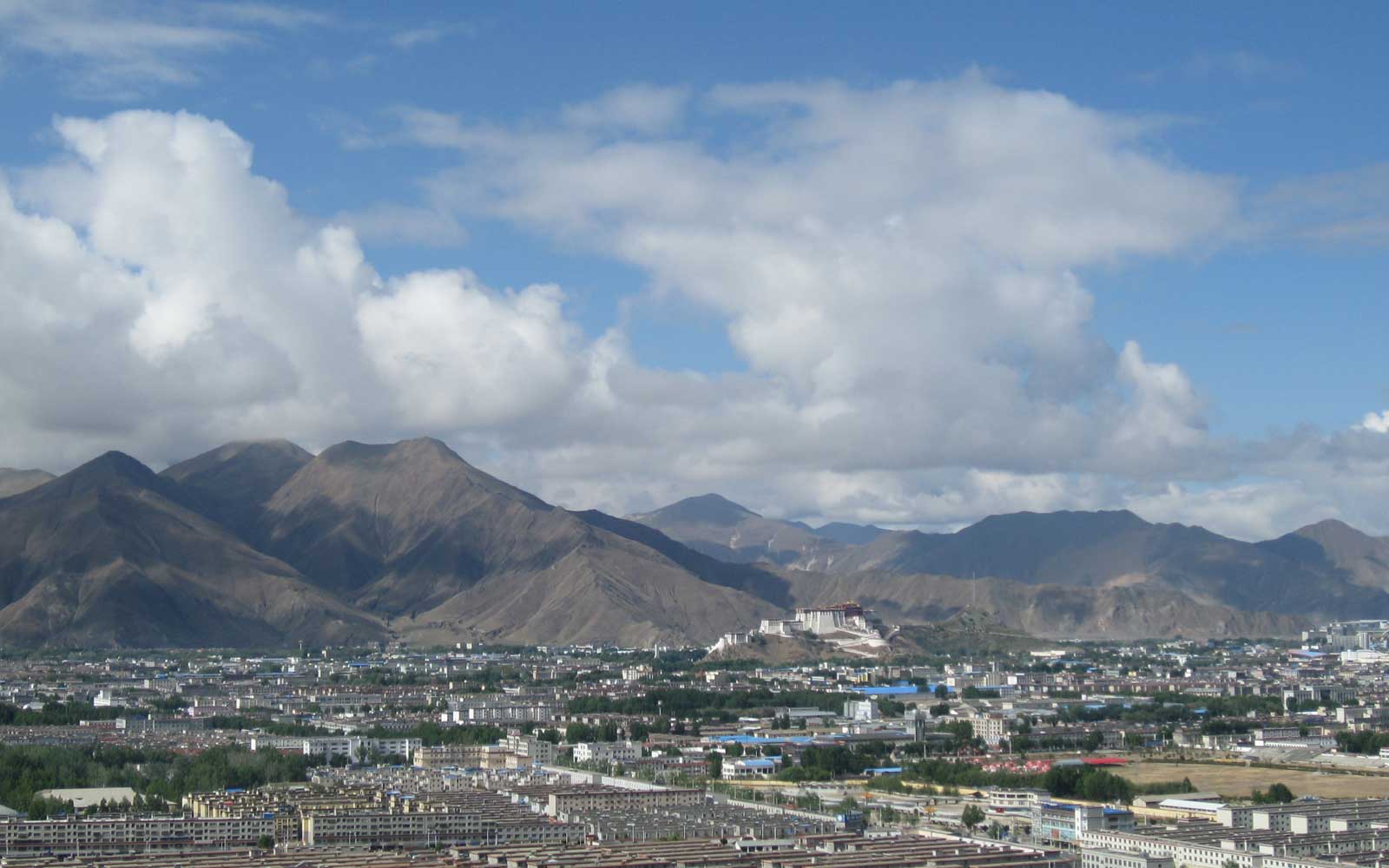 Lhasa City Tour Itinerary, activities, tour costs, accommodation