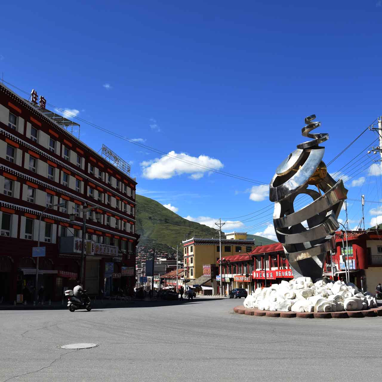 Luhuo county, location, accommodation, traffic and travel information